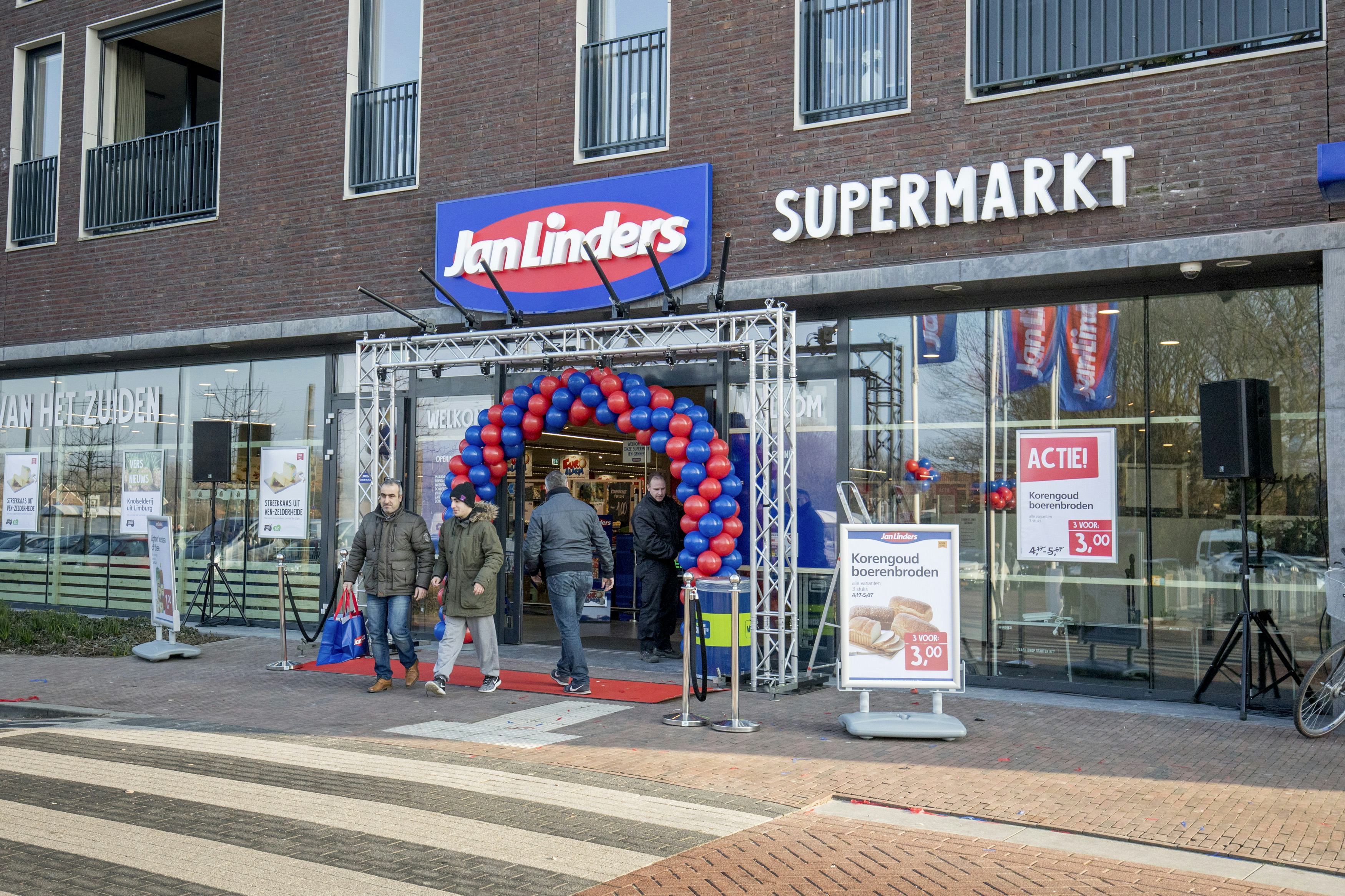 In vier van de zes Jan Linders-winkels gaat Jumbo directe concurrentie aan met AH