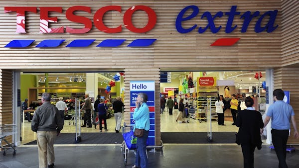 Buitenland kort: Tesco zet forse plus in omzet en winst