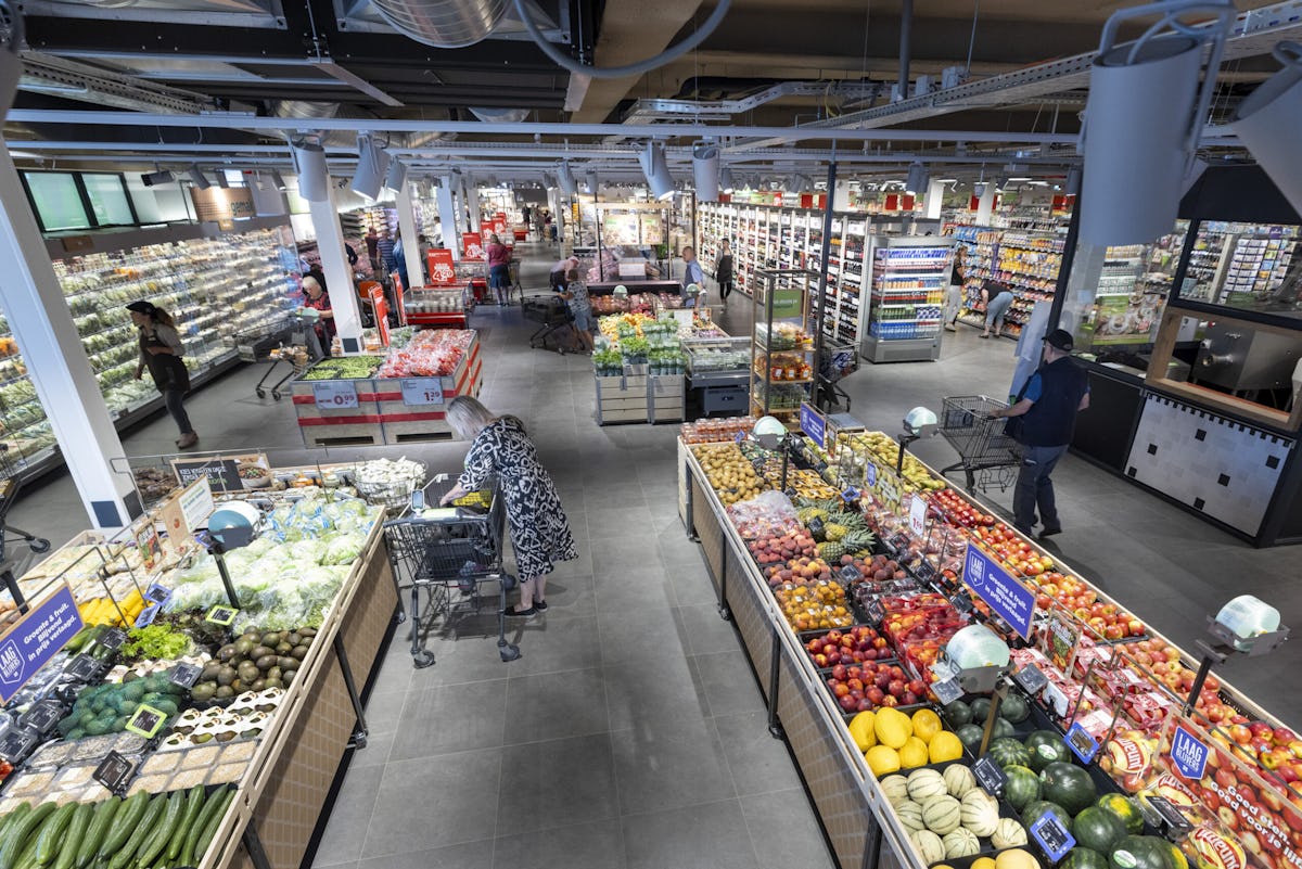 Grootste Plus geopend: 'We willen minimaal 10 procent extra omzet'