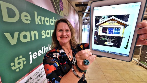 Monique Ravenstijn kondigt opening Jumbo in oud-V&D aan