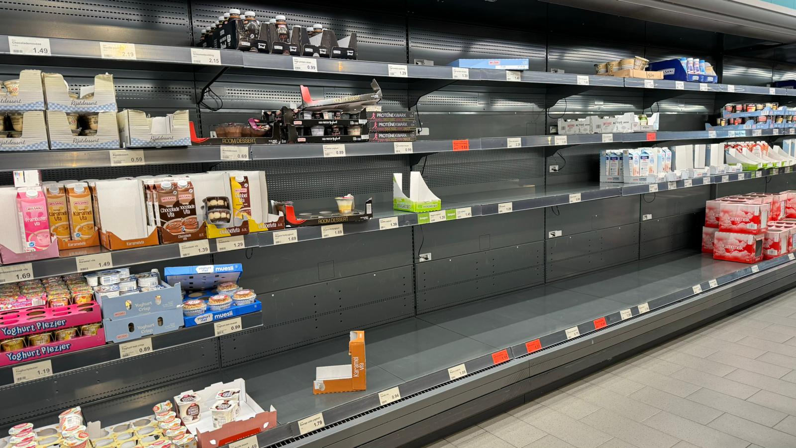 Aldi-winkels kampen maand na update nog met lege schappen