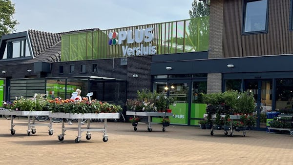 Coop Versluis Voorst heropent als Plus